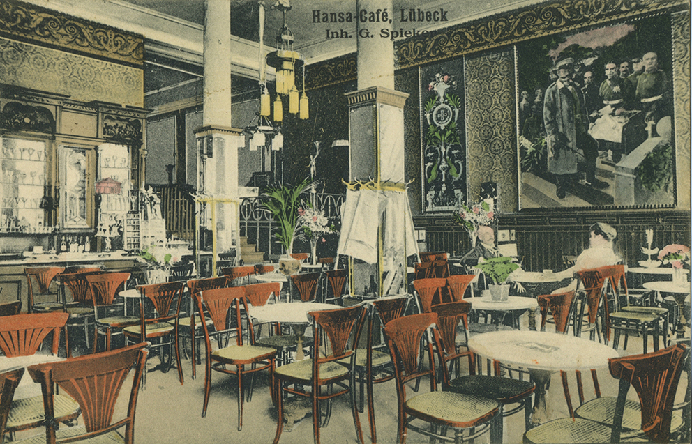 Lübeck: cinco sillas diferentes en el «Hansa Café». – Mueble de Viena