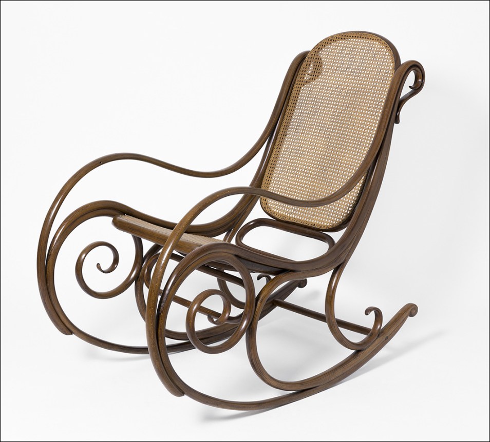 La mecedora nº 1 de Hermanos Thonet en el tocador de la Reina del ...